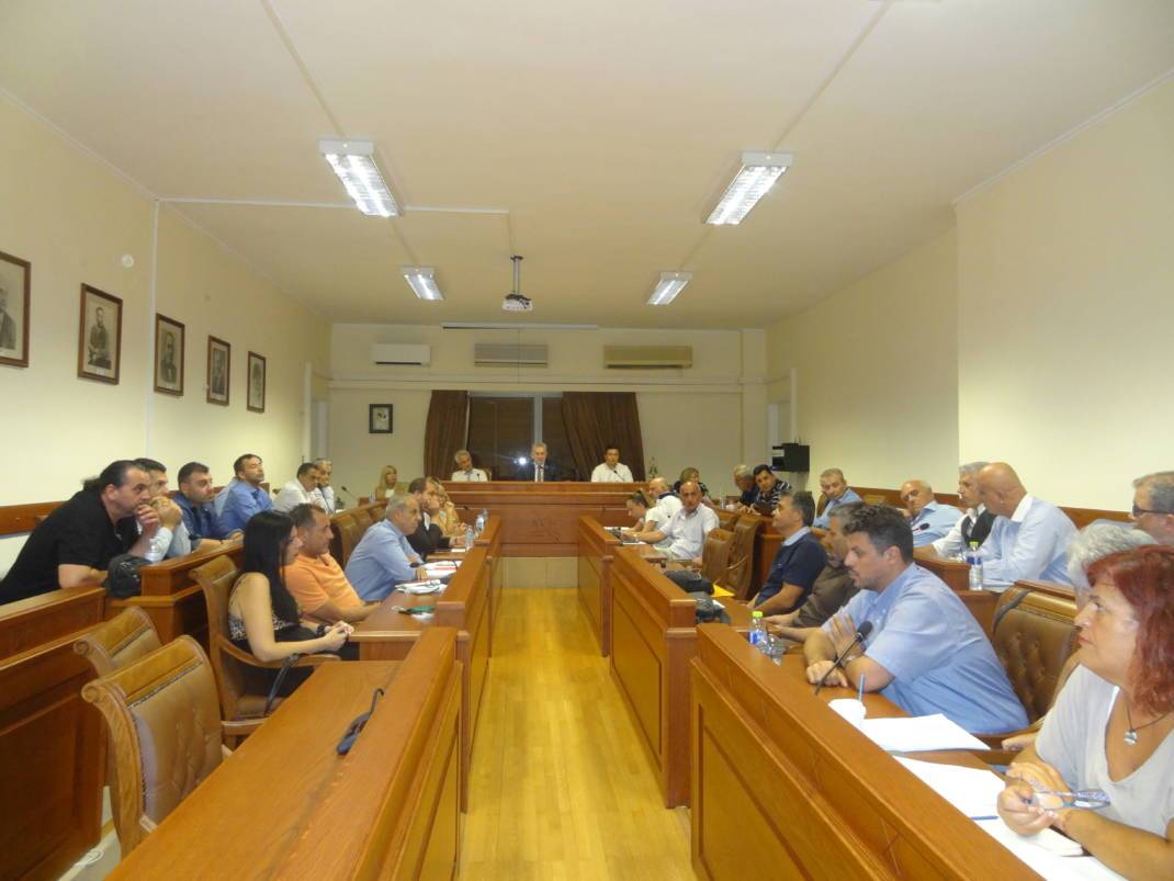 Η νέα διοίκηση της ΔΕΥΑΞ στο Δημοτ. Συμβούλιο της Παρασκευής