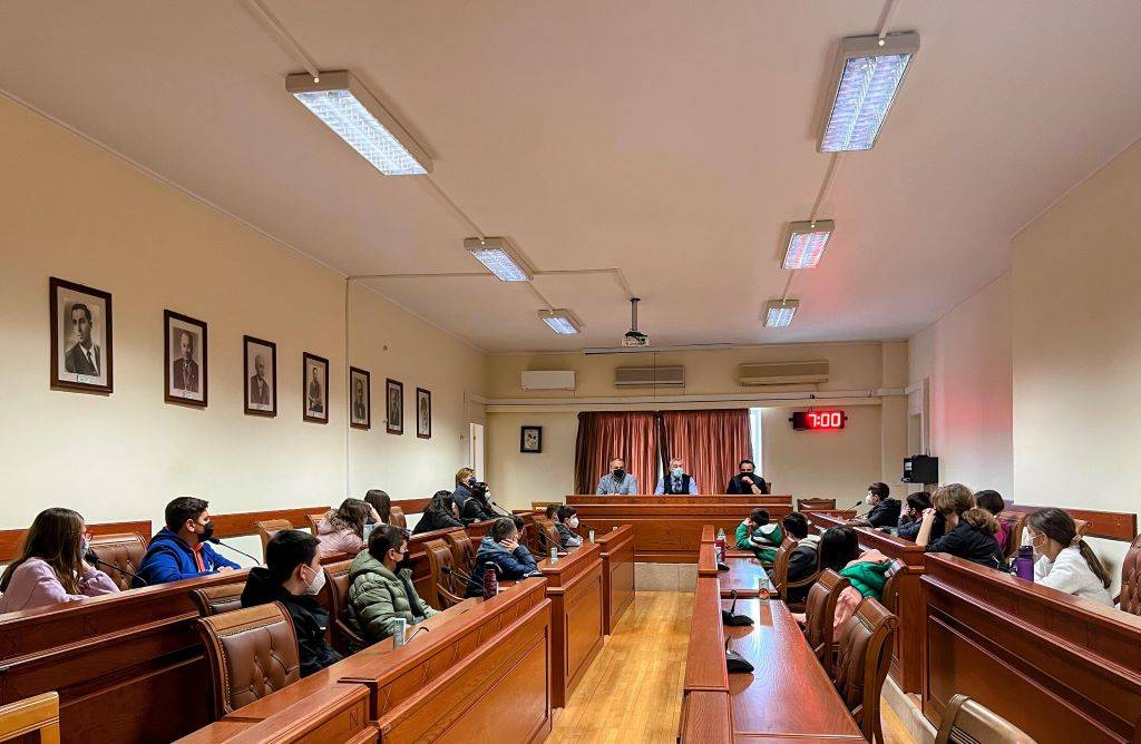 12χρονοι μαθητές στα έδρανα του Δημοτικού Συμβουλίου Ξάνθης