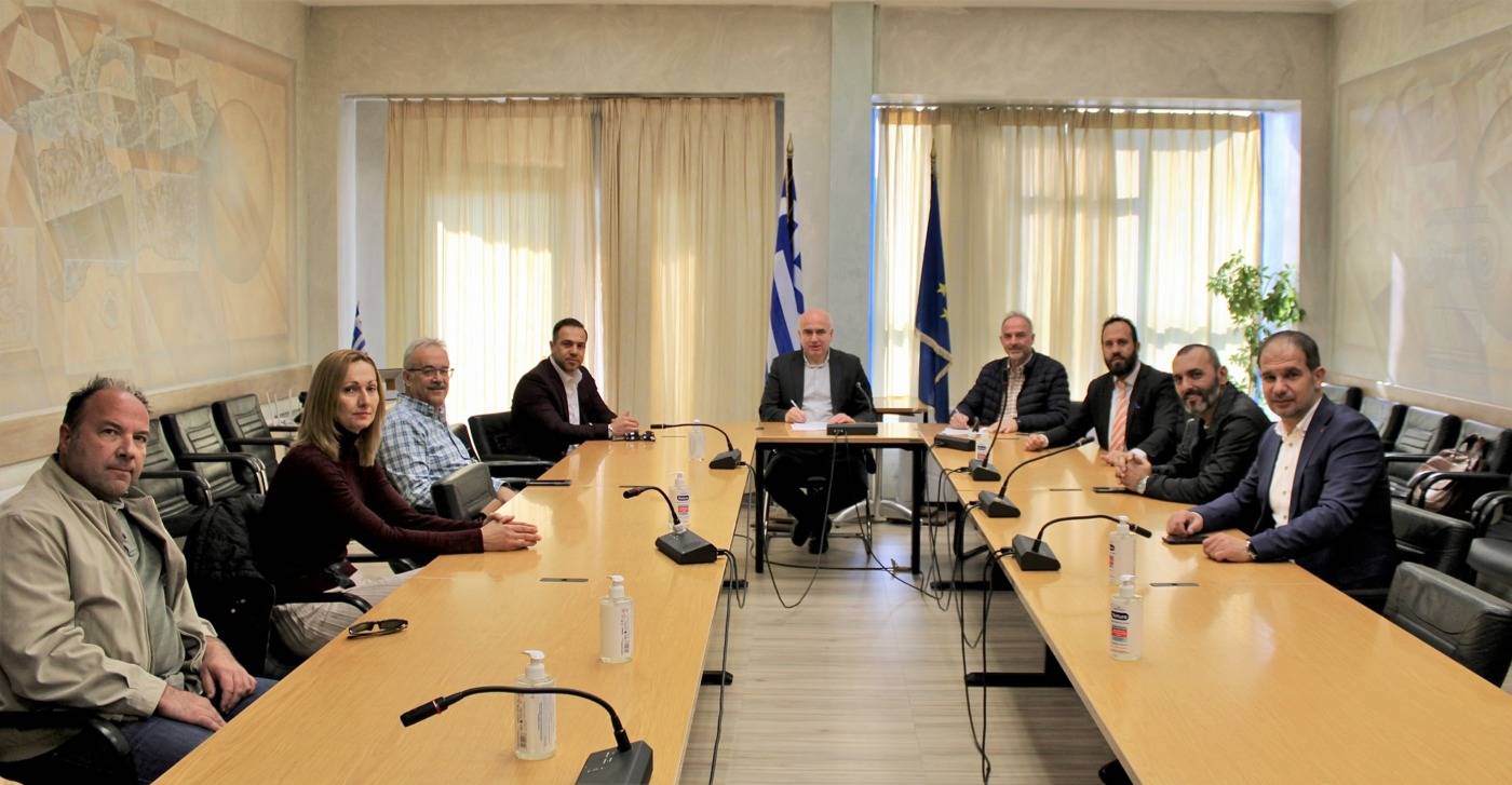 Υπογράφηκε από τον Περιφερειάρχη ΑΜΘ Χρήστο Μέτιο και την ανάδοχο ...
