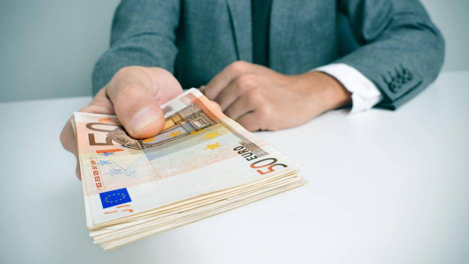 Ερχεται «ξεπάγωμα» τριετιών στον ιδιωτικό τομέα – «Κέρδος» μέχρι 4,5 ...