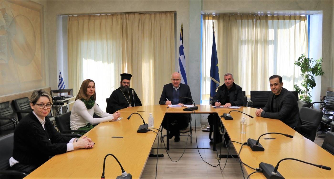 Υπογράφηκε από τον Περιφερειάρχη Χρήστο Μέτιο η σύμβαση του έργου για ...