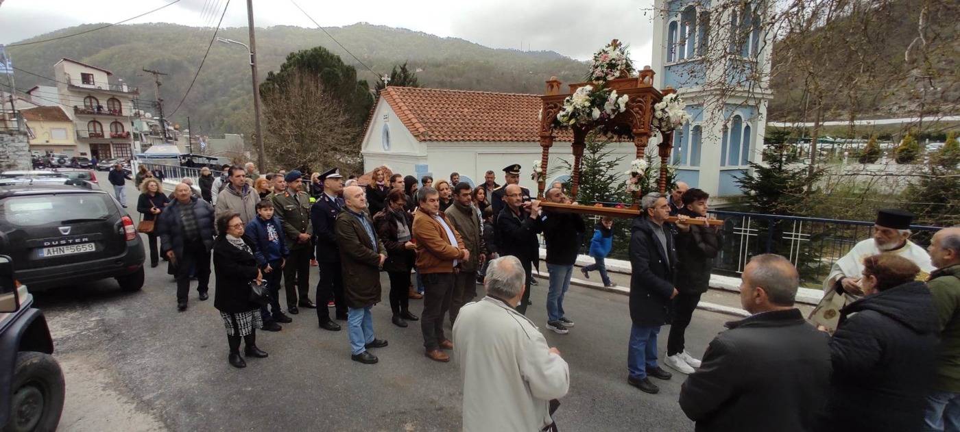 Μεγάλη Παρασκευή στον Ιερό Ναό Αγίου Γεωργίου στον Εχίνο