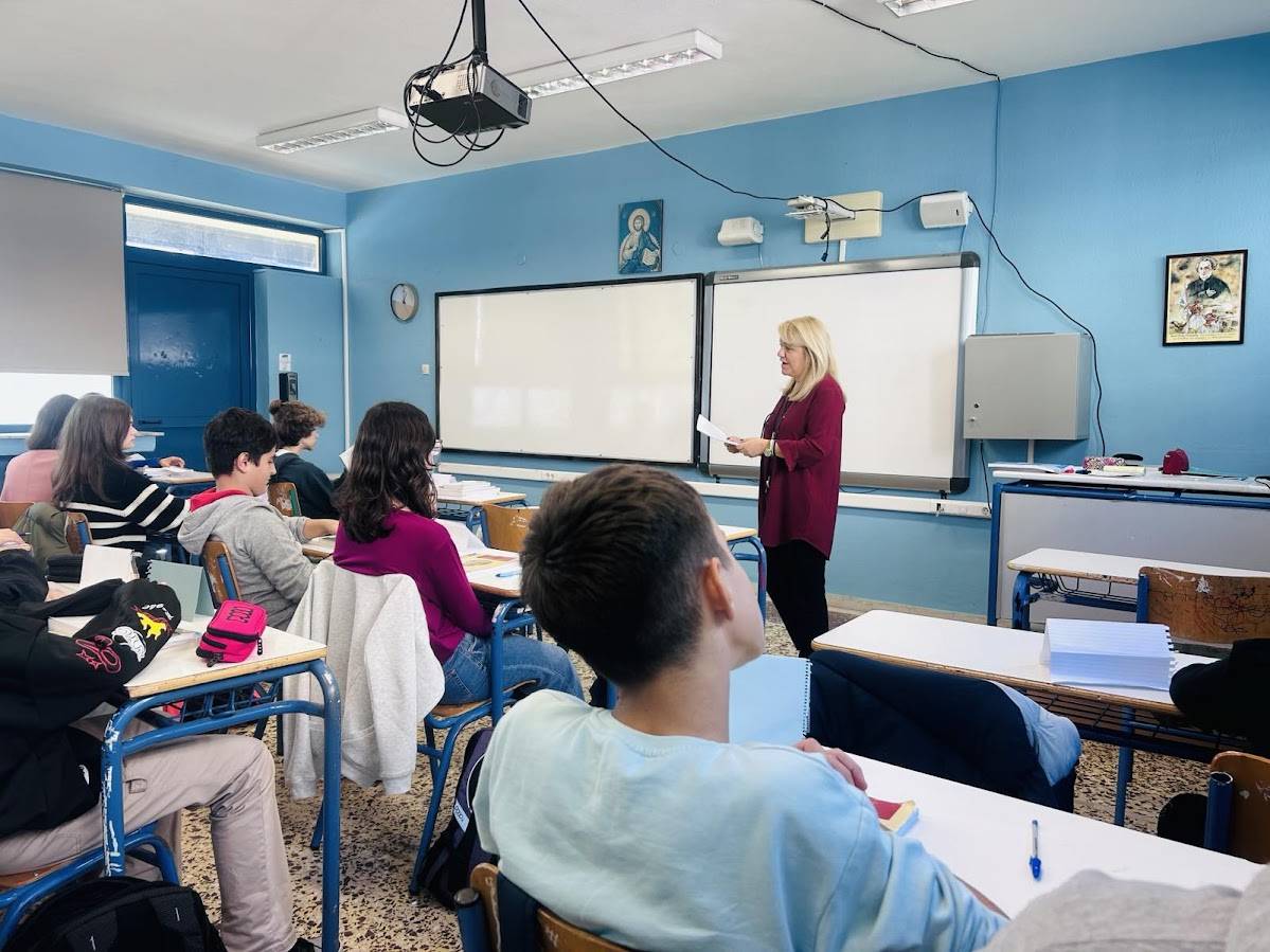 Μια ξεχωριστή διδασκαλία με την καθηγήτρια της Αρχαίας Ελληνικής ...