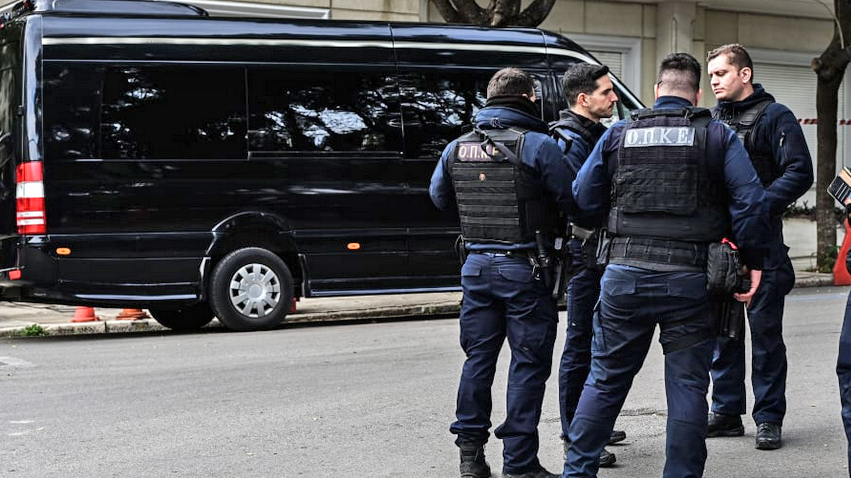 «Οπλίζεται» η ΕΛΑΣ: Αντίστροφη μέτρηση για 2000 κάμερες σε στολές ...