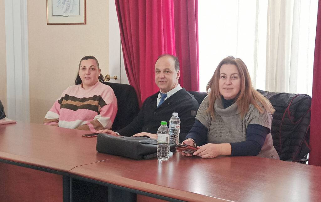 Μια «γροθιά» οι Δικηγόροι της Θράκης…Κάτω τα χέρια από το Πρωτοδικείο ...