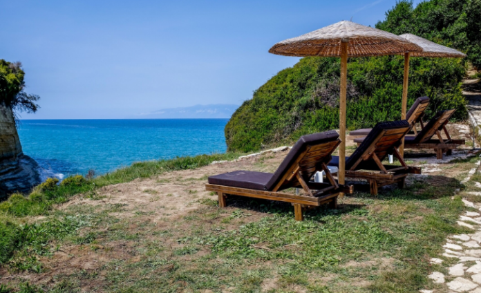 Επίδομα άδειας: Αυξημένο φέτος - Πότε και πόσο θα πάρετε