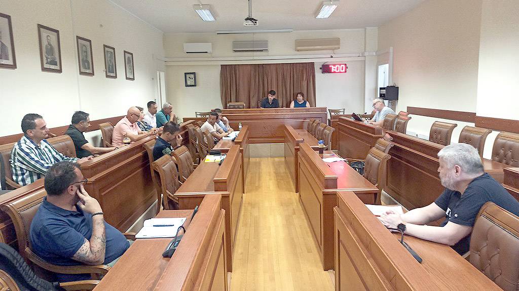 Τα οικονομικά των γιορτών και οι «παρατηρήσεις» Κοντού στις υπηρεσίες