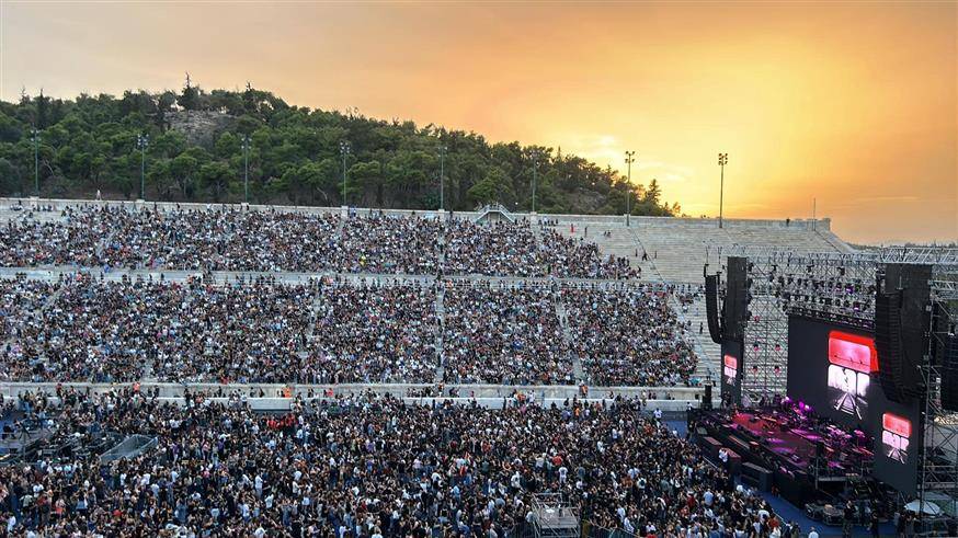 Live: Η μεγάλη συναυλία για τα ΤΕΜΠΗ στο Καλλιμάρμαρο
