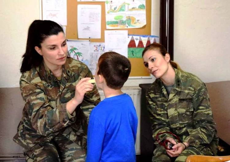 Στρατιωτικοί Ιατροί του ΔΣΣ στο Κέντρο Υγείας Εχίνου