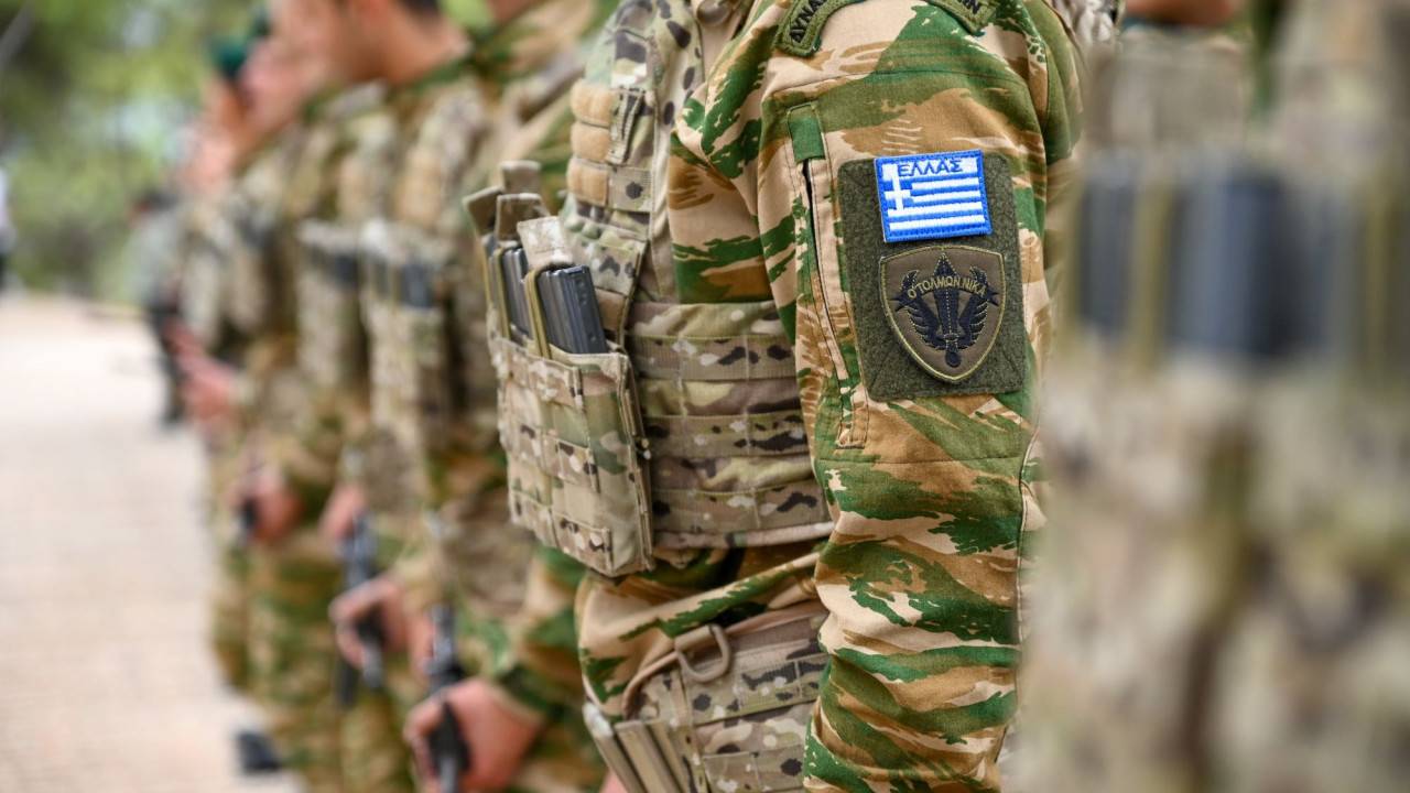 Νέα δομή στον Στρατό: «Λουκέτο» σε τάγματα πεζικού - Αλλαγές και ...